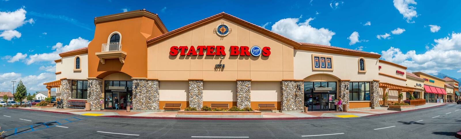 Redlands Village | Retail Center in Redlands, CA | Lewis Retail Centers